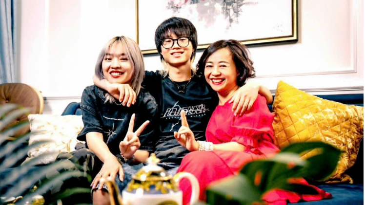Mẹ rapper Low G gây bão với tâm thư hơn 1.000 chữ